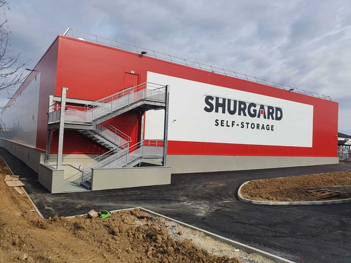 Réalisation de l’étanchéité et des façades de l’entrepôt Shurgard à ...